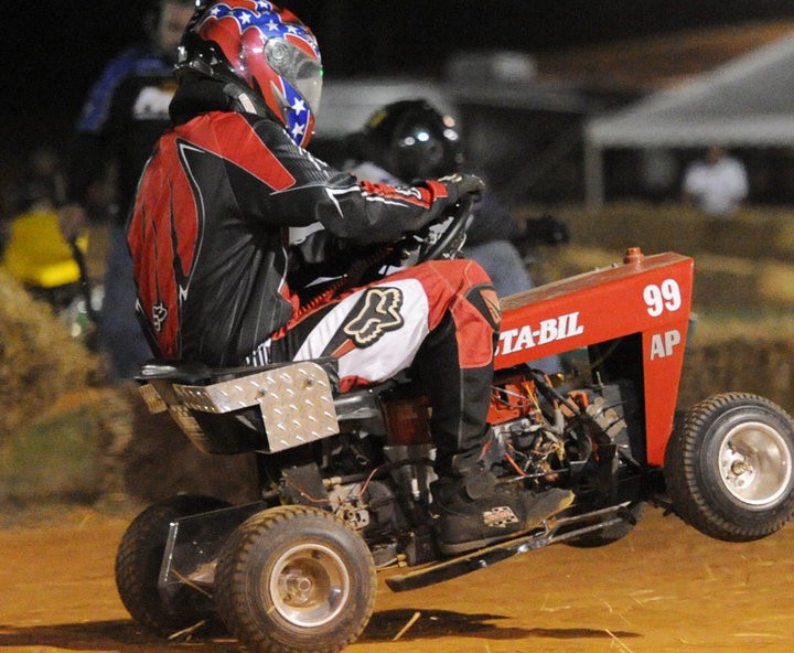 USLMRA - nejrychlejší sekačky na světě | články Quadmania.cz
