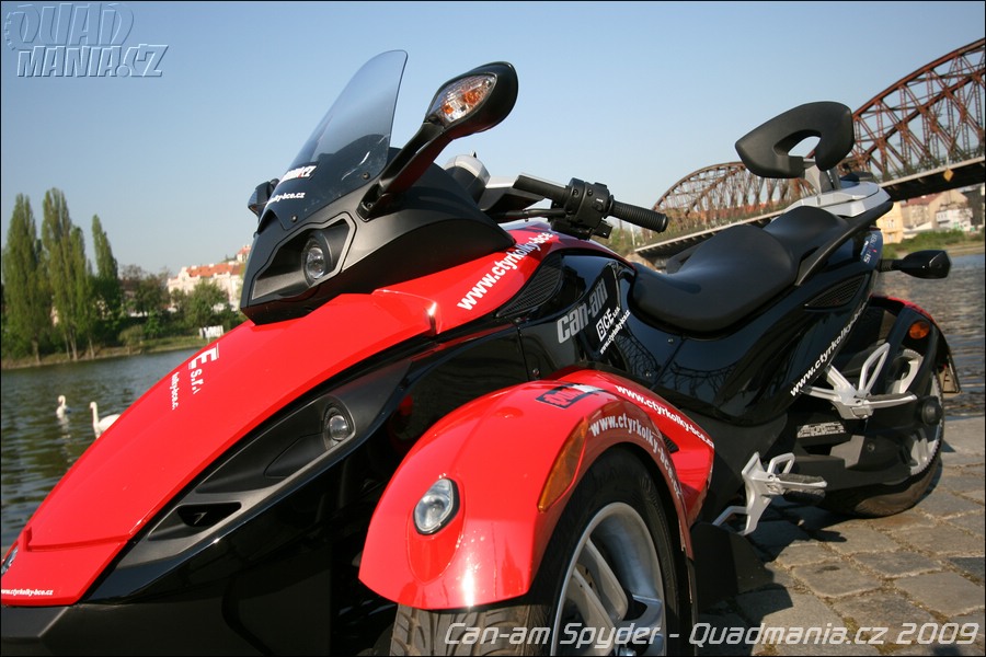 Can-am Spyder 990 | články Quadmania.cz